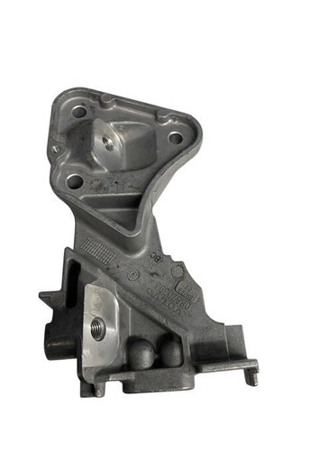 New Volvo C30 C70 S40 V50 Front Engine Mount Bracket 5Cyl AT/MT 8670393 ...