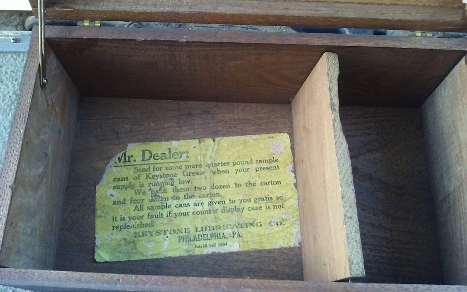 Wooden Keystone Grease counter display box Early country store, gas and ...