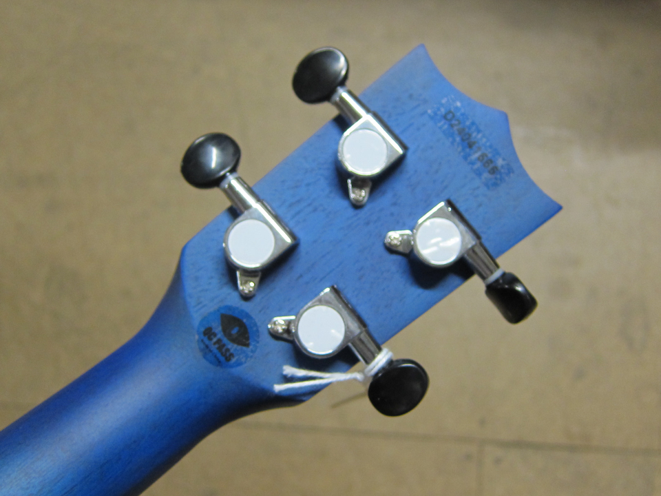 Flight DUC380 Electro-Acoustic Concert Ukulele - Topaz - small chip ...