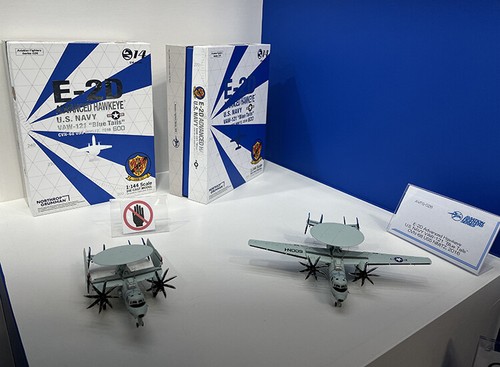 S14 1/144 Nimitz Aircraft Carrier 2016 E-2D AWACS VAW-121 Blue Tail ...