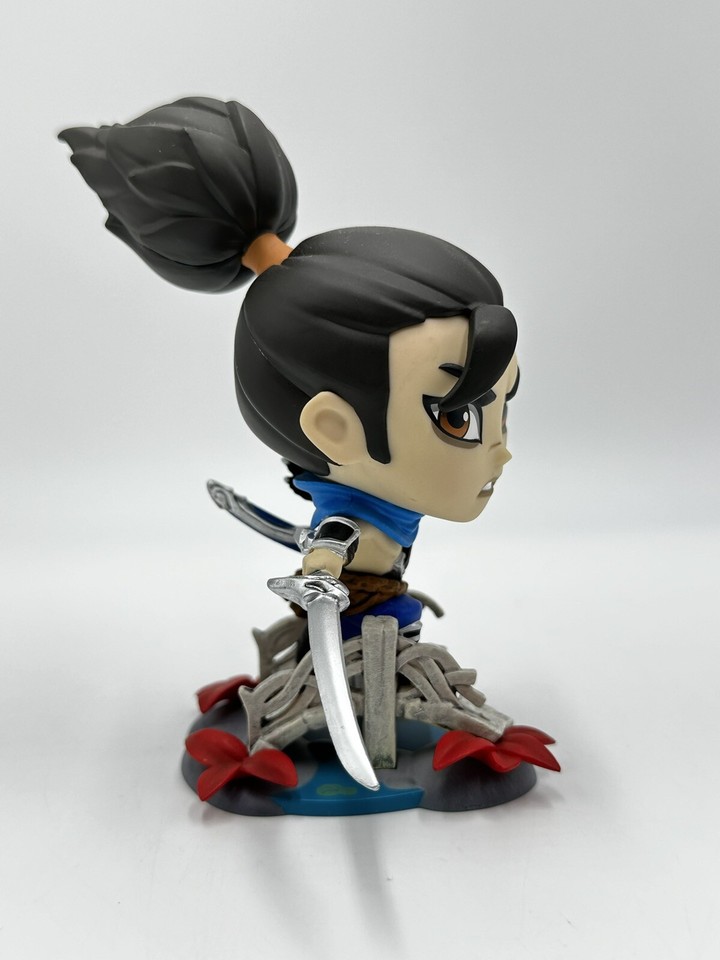 Official League of Legends Yasuo The Unforgiven Collectible Figure In ...