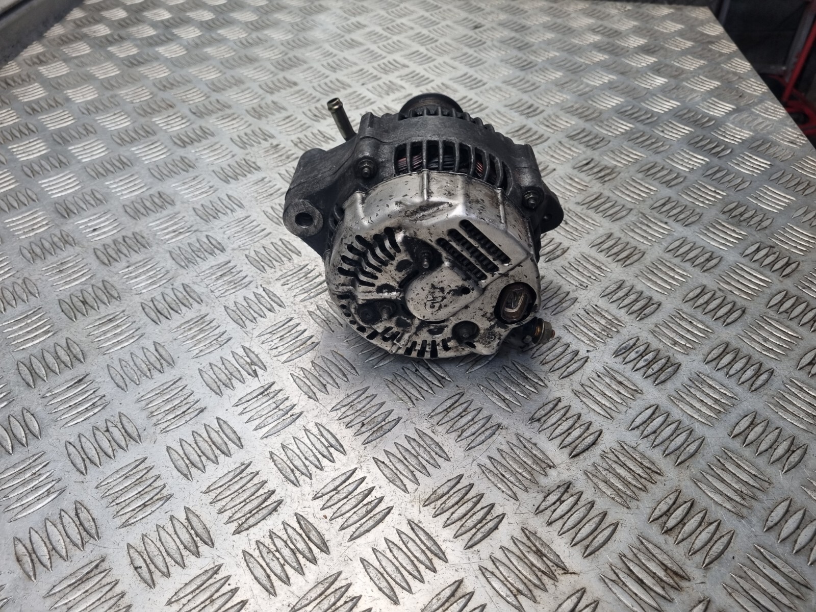 Land Rover Discovery 2 Td5 Alternator ERR6999 Breaking for sale online ...