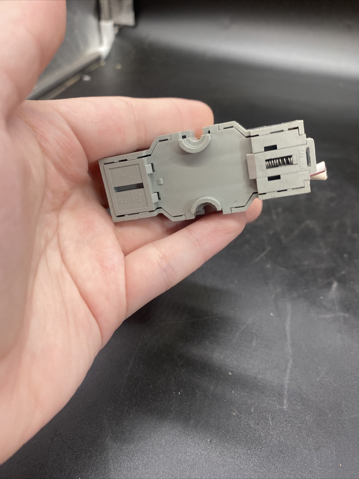 Lot Of 2 Relays. 1 With Base 1 Without. Idec And WPR. RH2B-ULC AC110 ...