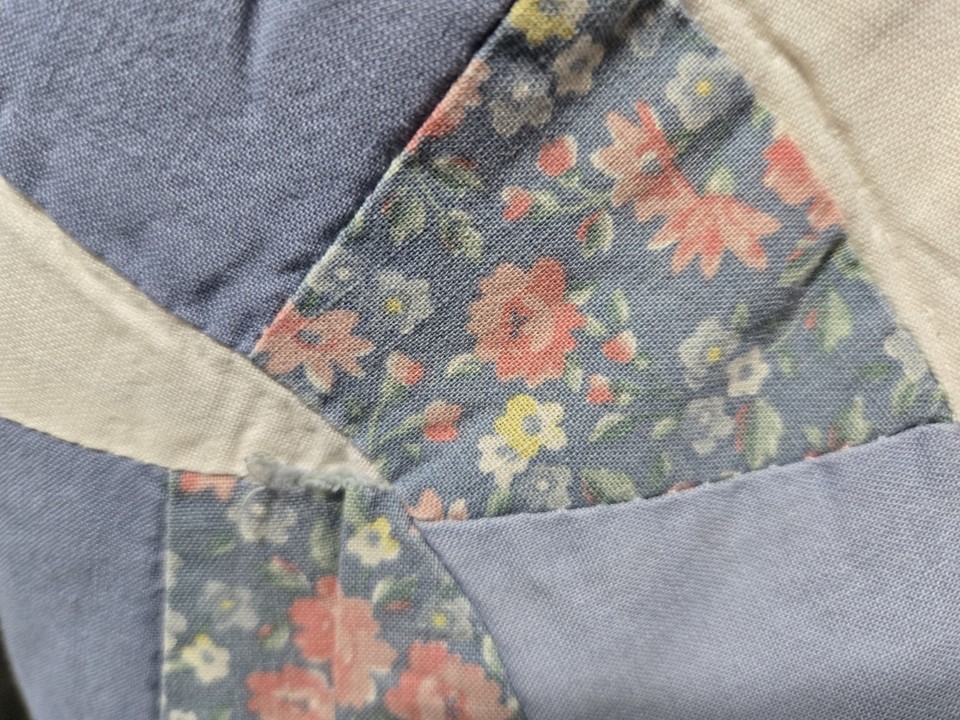 Vintage 90s Double Wedding Ring Quilt Blanket Scolloped Edge Size L78 ...