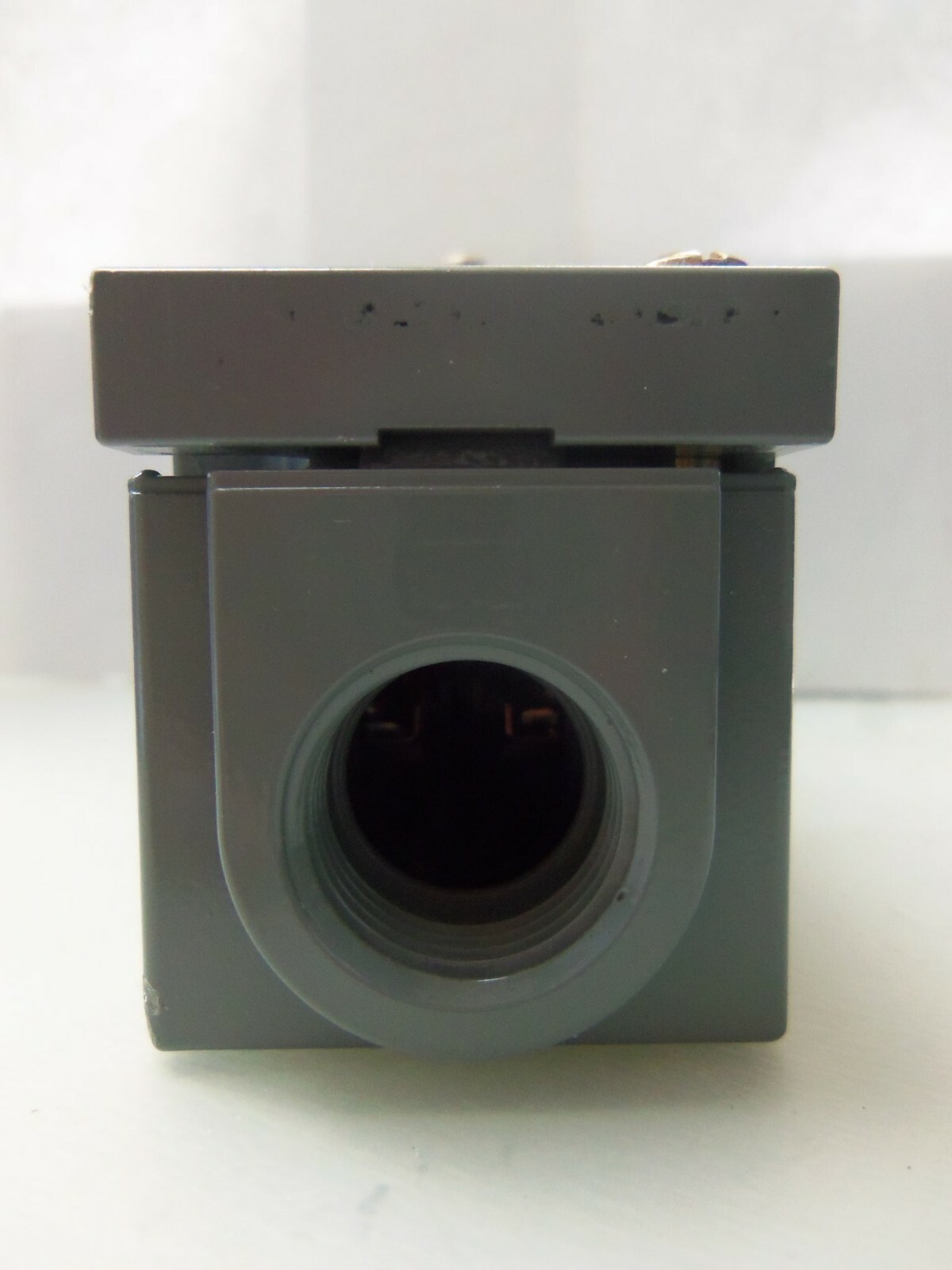 New Allen Bradley 802T-ALP Oil Tight Side Rotary Limit Switch Series J ...