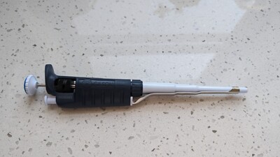Pipettes - Gilson Pipetman P1000