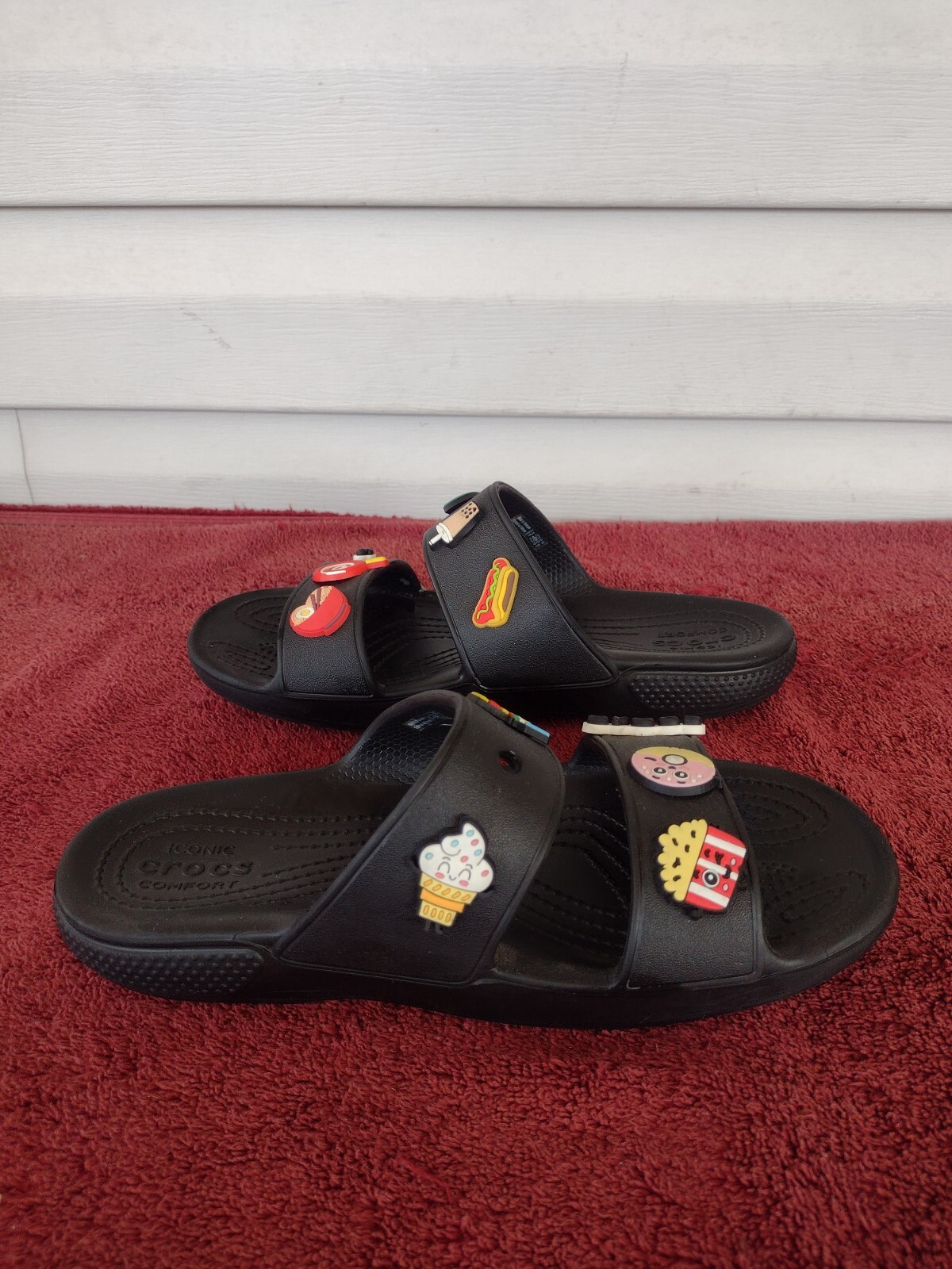 Solid black crock sandals with charms - Gem