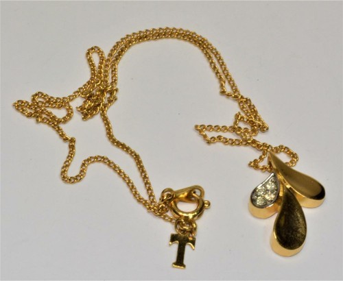 Vintage TRIFARI CROWN Goldtone Rhinestones LEAF Pendant 15" long Chain ...