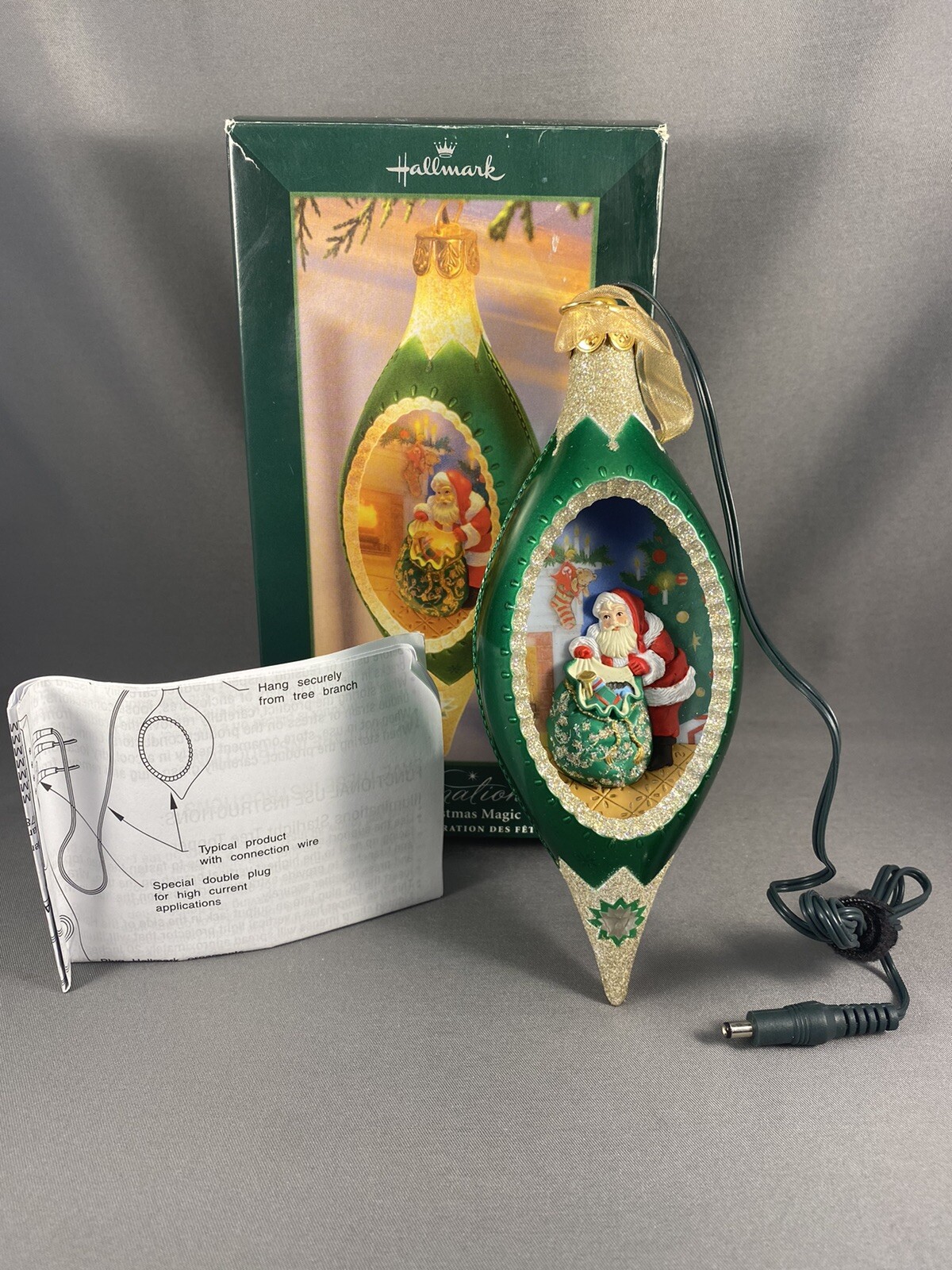 2005 Hallmark Keepsakes Illuminations "Santa's Christmas Magic ...