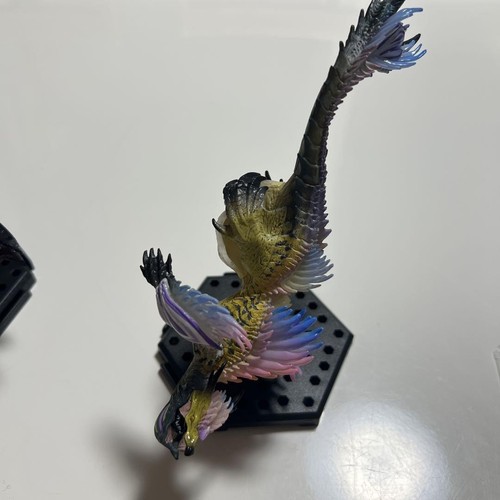 Monster Hunter Figure Ibushi Narwa Monster Hunter World Collectible ...