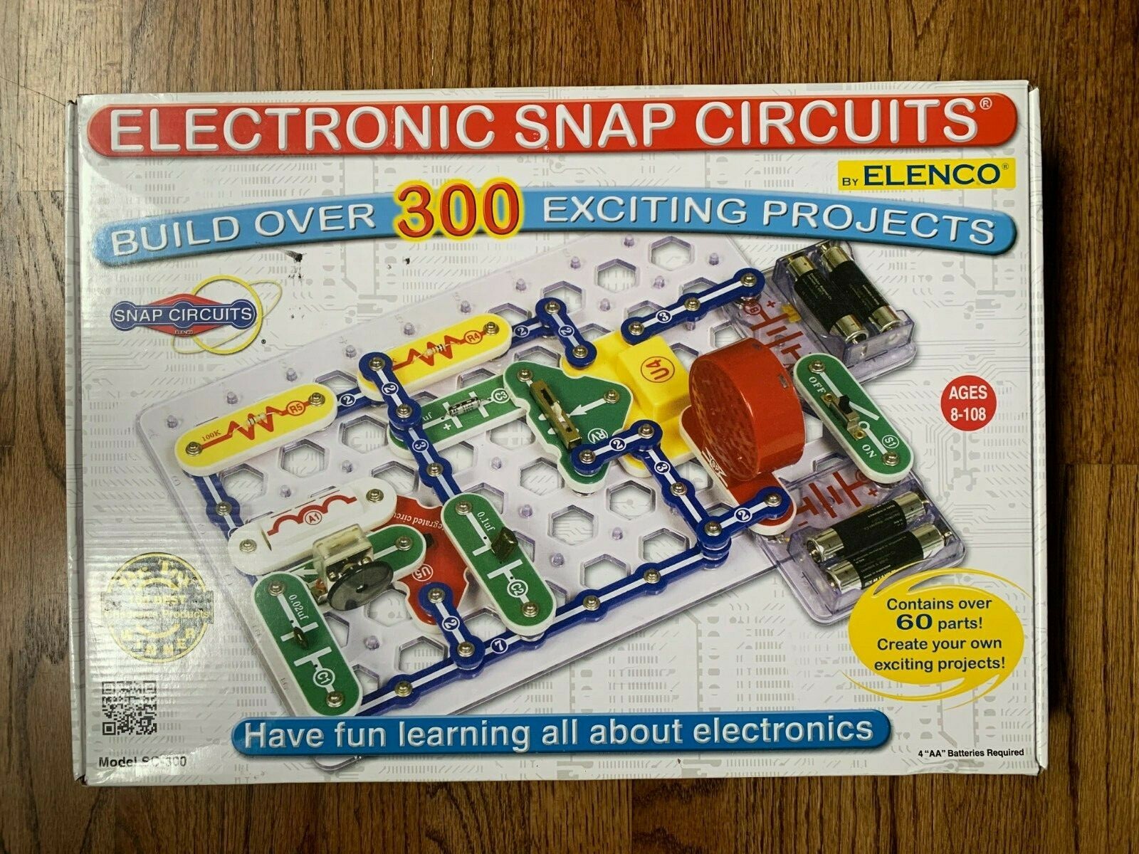 ELECTRONIC SNAP CIRCUITS 60 Pieces 300+ Projects SC-300 2012 Elenco ...