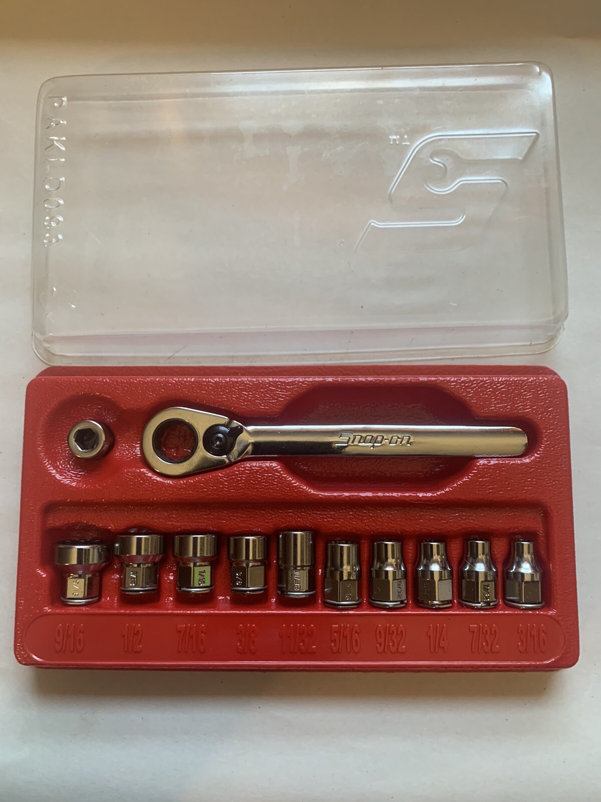 Snap on 12 pc SAE low profile ratchet/ socket set and bit holder NOS ...