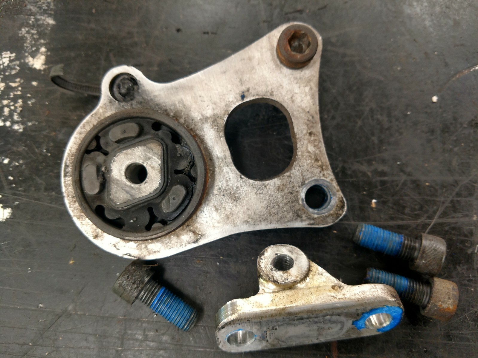 ARCTIC CAT 2009 M8 MOTOR MOUNT M6 07 09 10 11 RW2797 | eBay