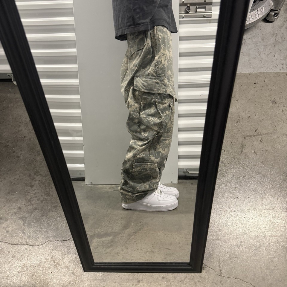 Vintage Y2K/2000s Baggy Camo Skater Streetwear Style Cargo Pants! 38x32 ...