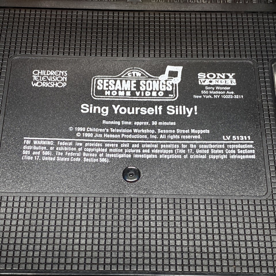 Sesame Street Sing Yourself Silly VHS 1990 CTW Sony Wonder Ernie Rubber ...
