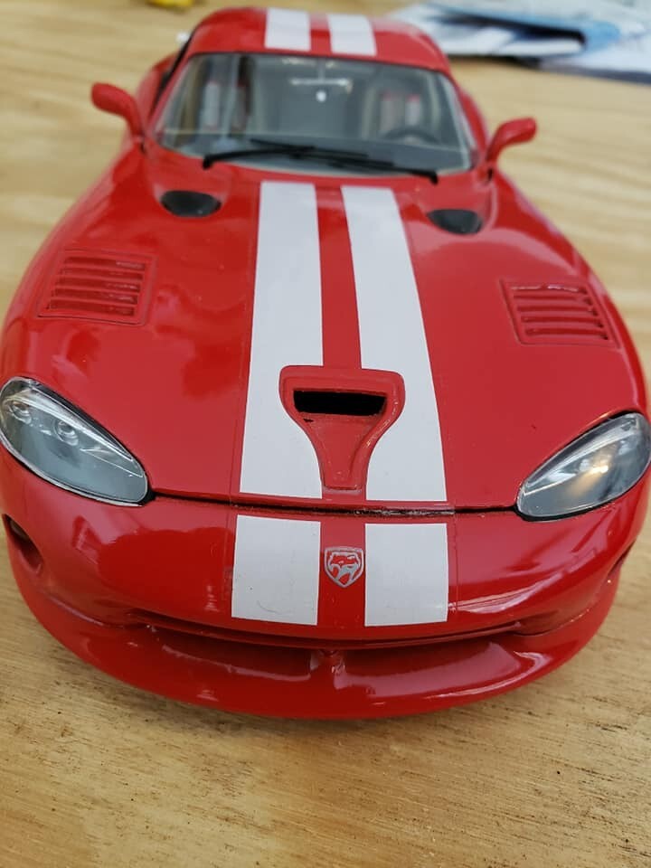 Burago Dodge Viper GTS Coupe 1/18 Red w/white stripes gold rims GOOD ...