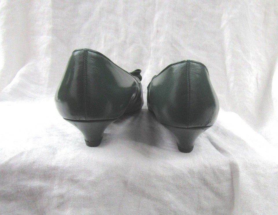 Vintage Shoes Russell & Bromley 9.5C Green Leather Pointed Toe Bow Low ...