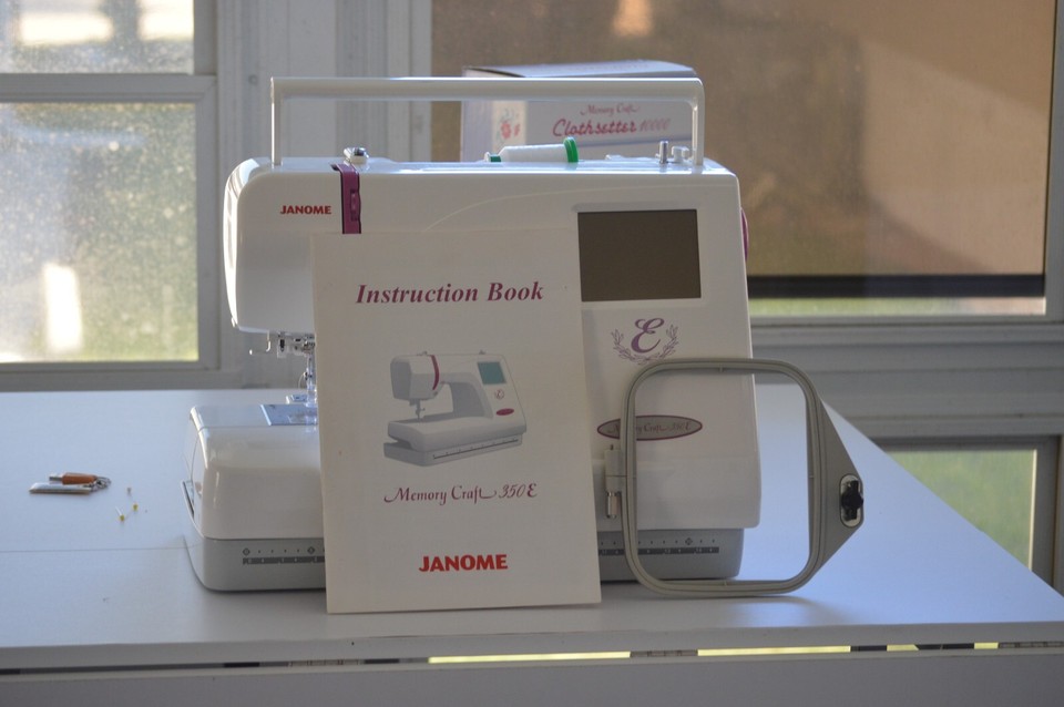Janome Memory Craft 350E embroidery machine-hoop A 5"x4.3"- Clothsetter ...