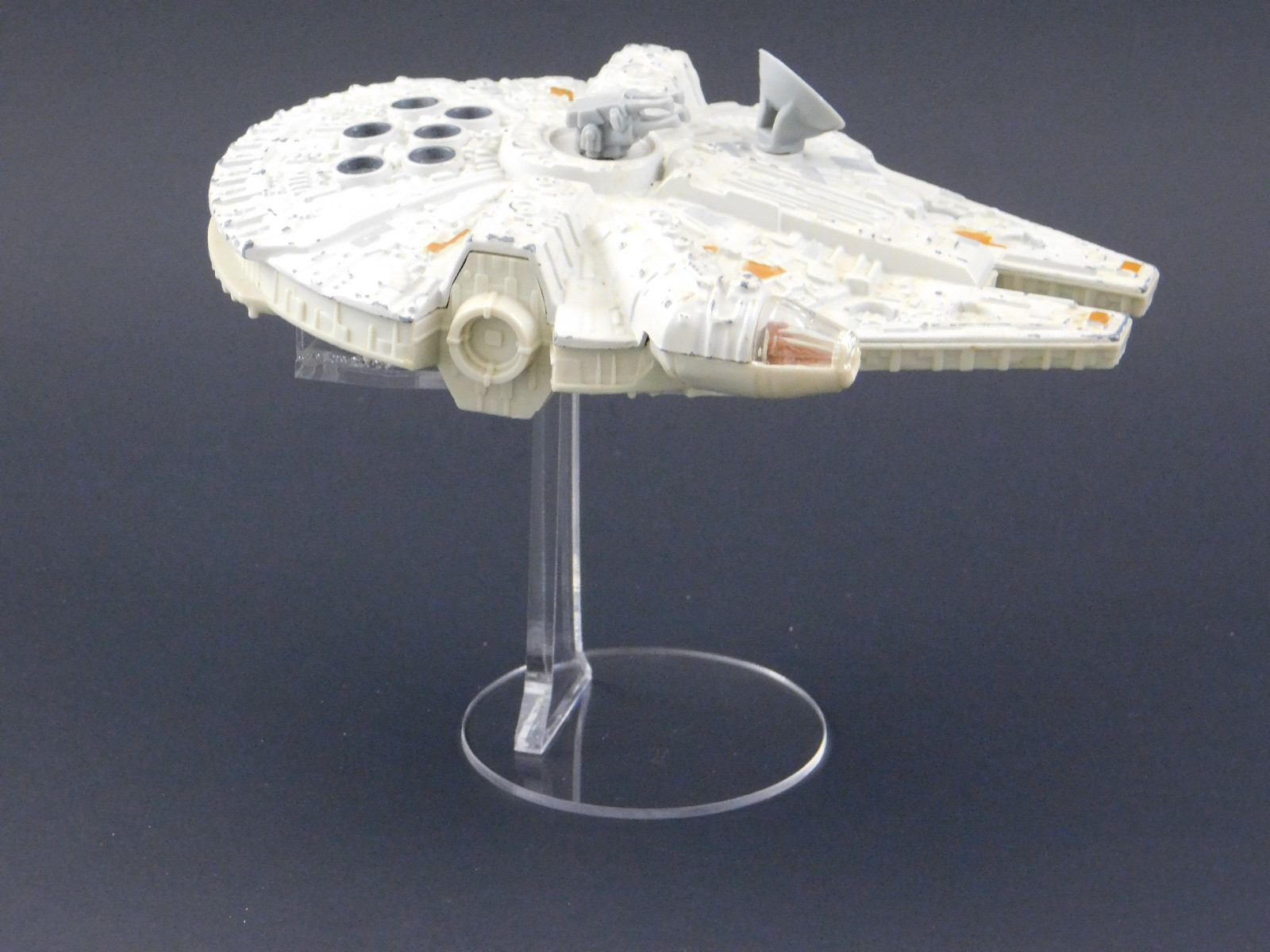 Millennium Falcon - Die Cast Display Stand - Vintage Star Wars (STAND ...