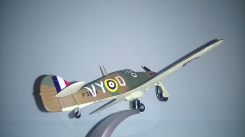 Corgi Aviation Archive 49101 Battle of Britain Hawker Hurricane Mk1 85 ...