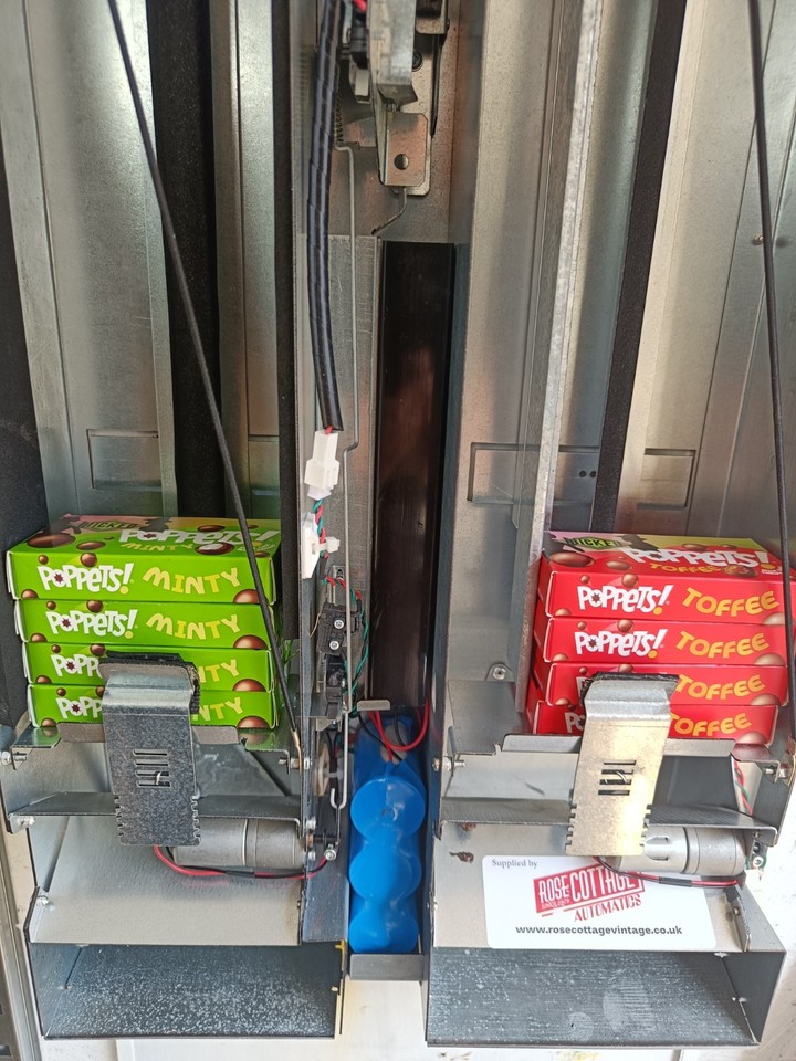 Poppets Chocolate Vending Machine; Fully Working on £1; Candy Snack ...