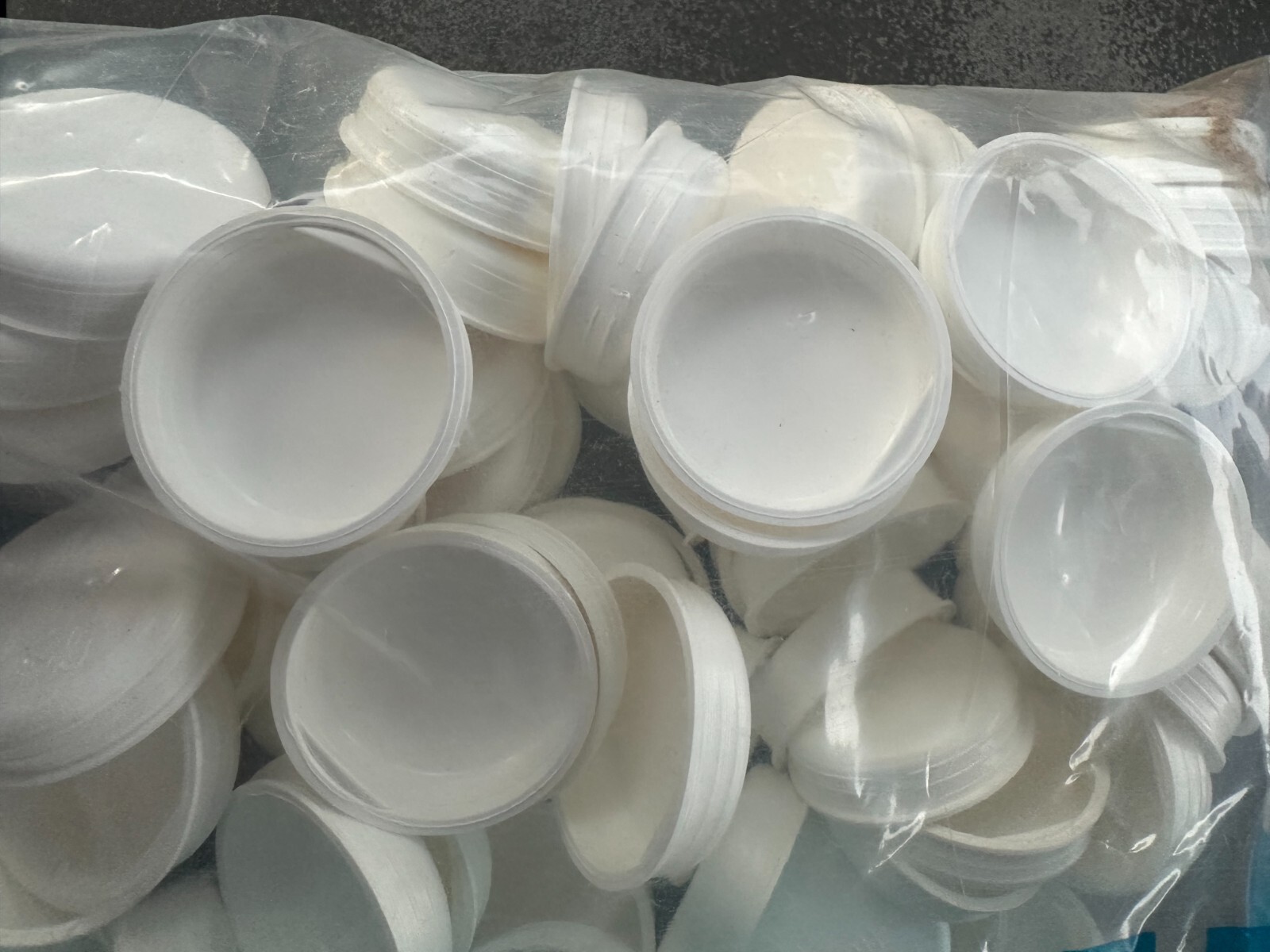 White Plastic End Caps For Round Tubing