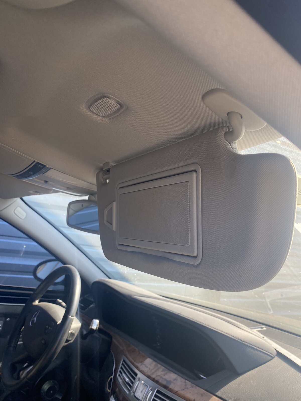07-14 Mercedes W221 S550 CL550 Right Sun Visor Shade Sunvisor ...