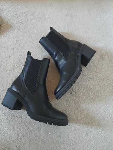 Size 5 black Bellissimo faux leather ice grip chunky winter Chelsea ...