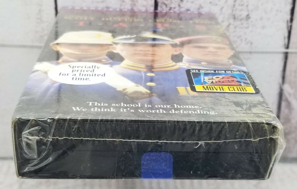 Taps (VHS, 1995) George C. Scott, Timothy Hutton, Sean Penn, Tom Cruise ...