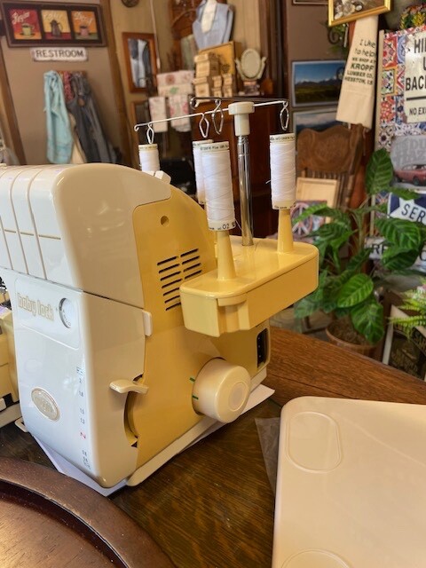 Baby Lock Imagine BLE1AT Serger Machine | eBay