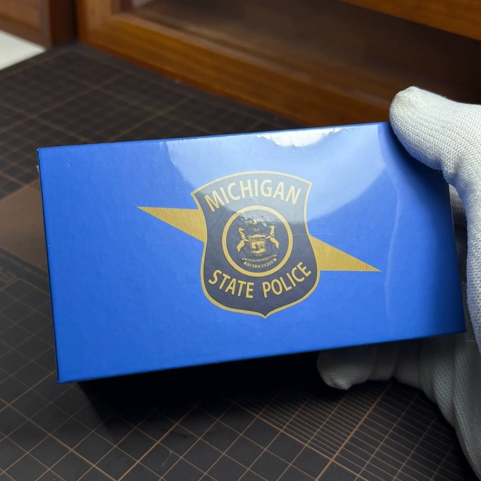 Rollin 1:64 Michigan State Police Crown Victoria CV Model Diecast Metal ...