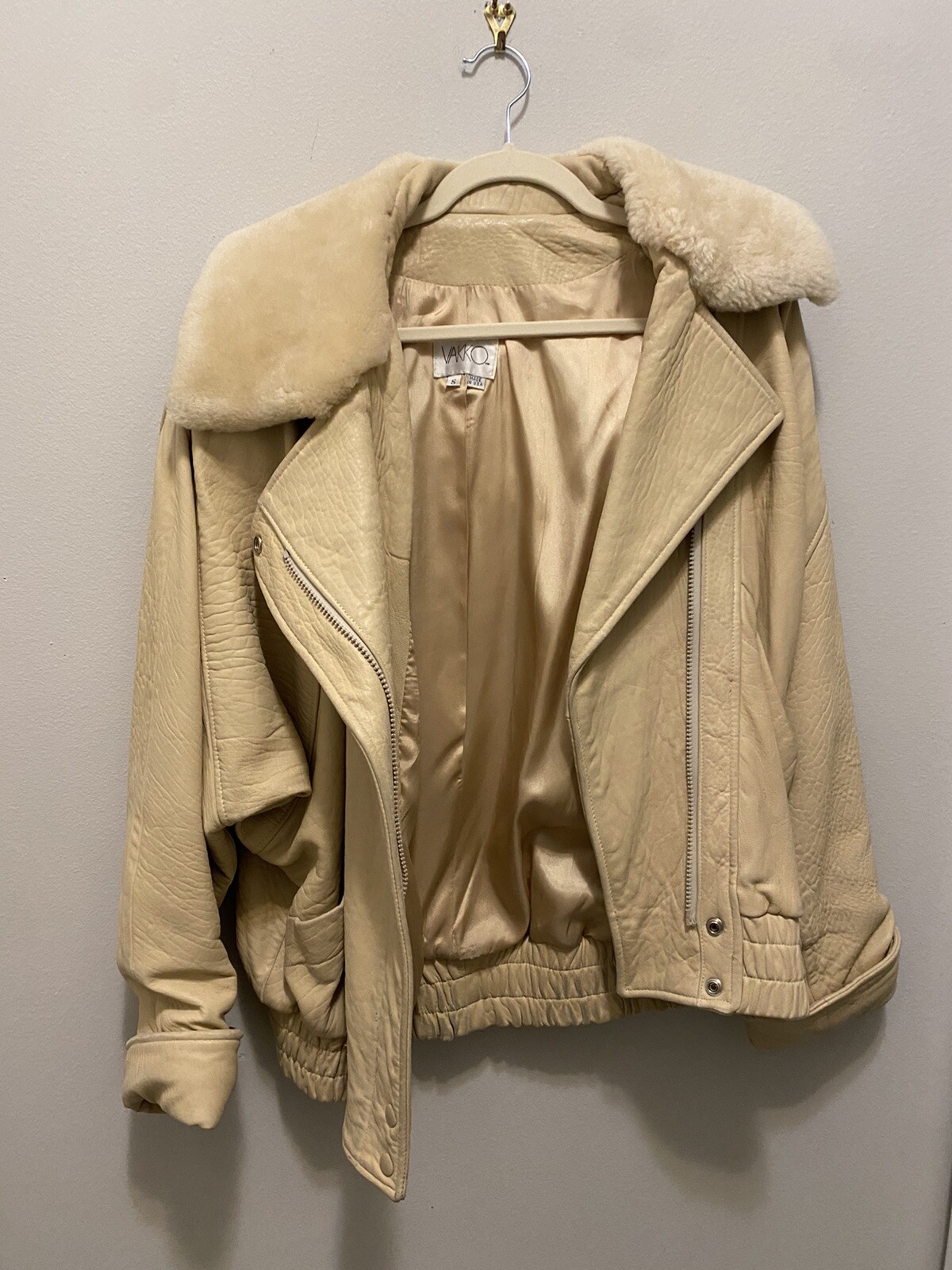 Vintage authentic VAKKO leather cream colored jacket … - Gem
