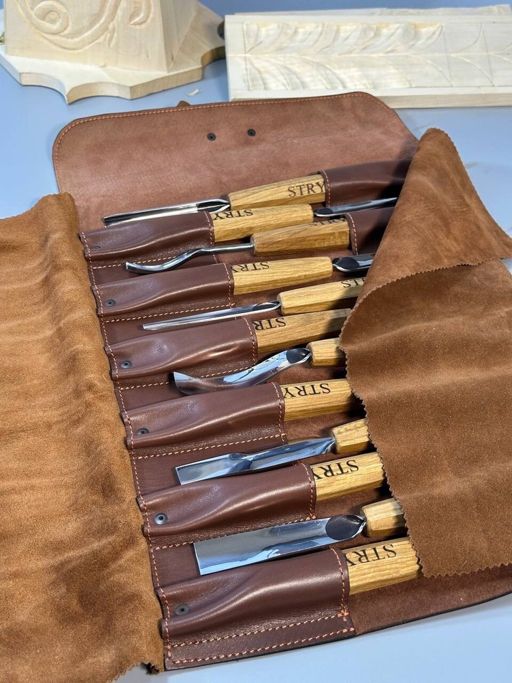 Set 12 Gouges, Straight & Bent Chisels in Case, Wood Carving, Carpentry ...