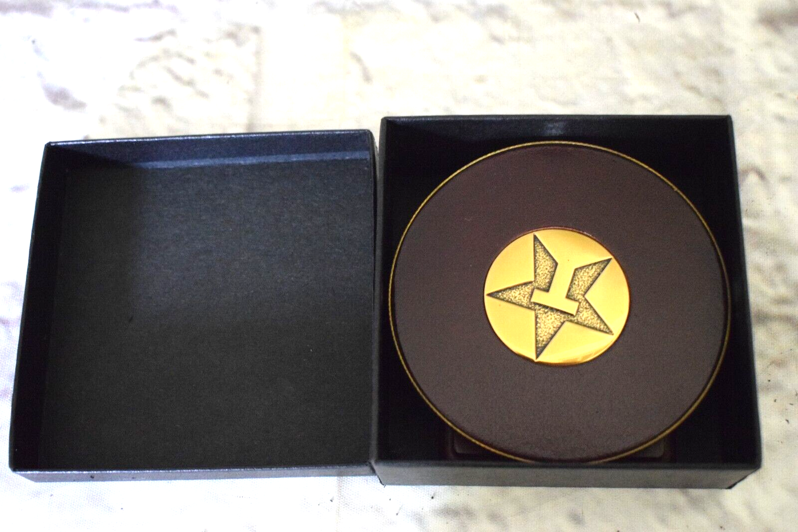 Texaco Executive Coaster Set 2 Brass Logo Leather Cork Back Stand BTS ...