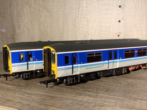 Bachmann 32-936 OO Gauge Class 150/2 2 Car DMU Regional Railways Boxed ...