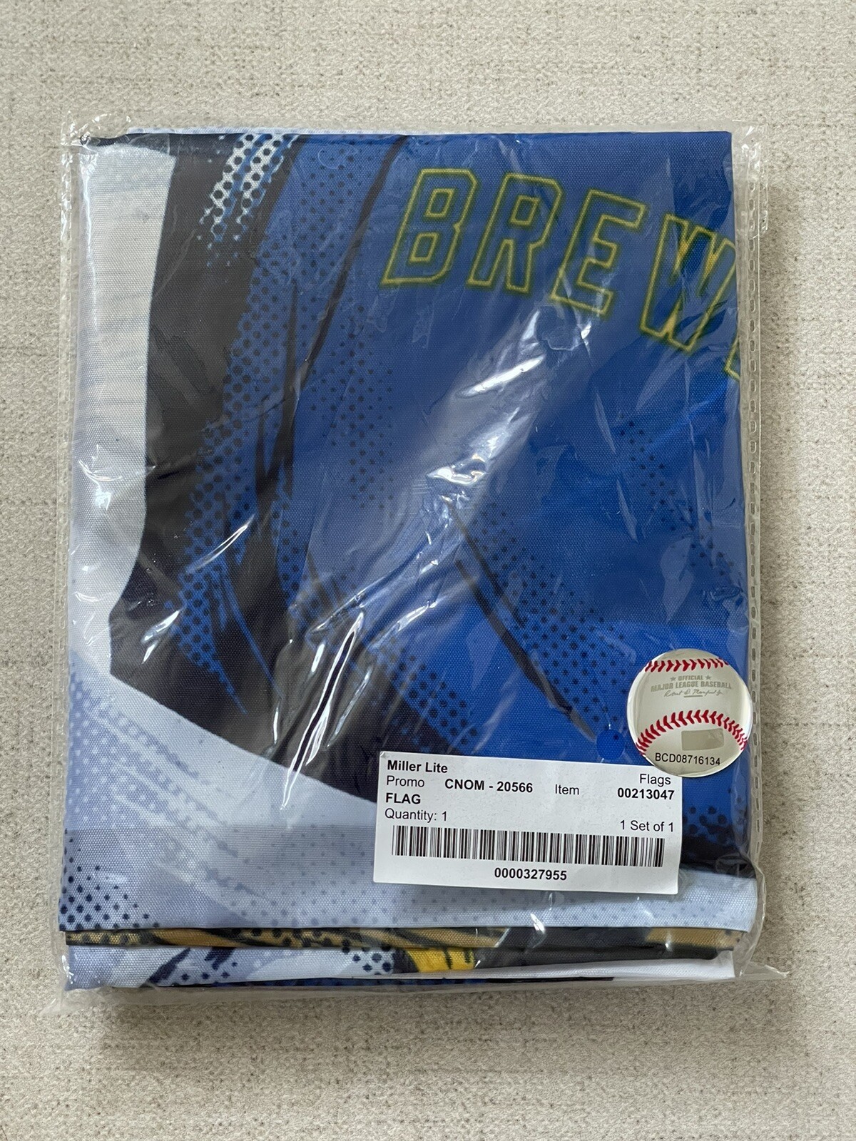 Milwaukee Brewers Miller Lite Man Pouring Beer In Cup Flag Limited ...