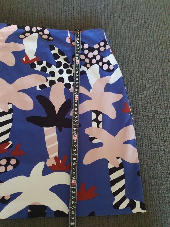 Size 12 Gorman women's skirt. Excellent condition. Stretch fabric ...