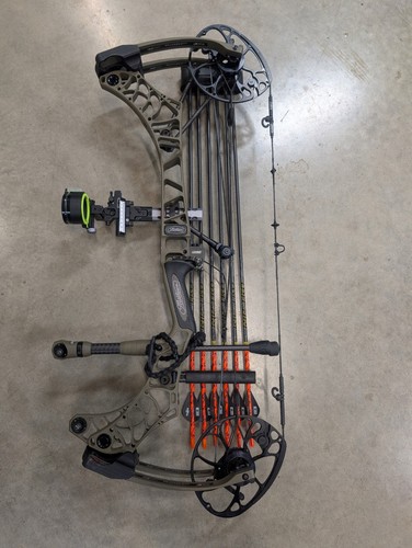 USED Mathews V3 27, RH, 25"-29.5", 60-75lbs, Ambush Green, fully set up ...