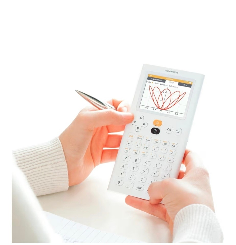 NumWorks Graphing Calculator Colour Screen Maths Model: N0120 **NEW ...