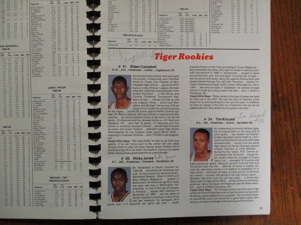 1986 Clemson Men's Basketball Media Guide(12 Signed/HORACE GRANT/ELDEN ...