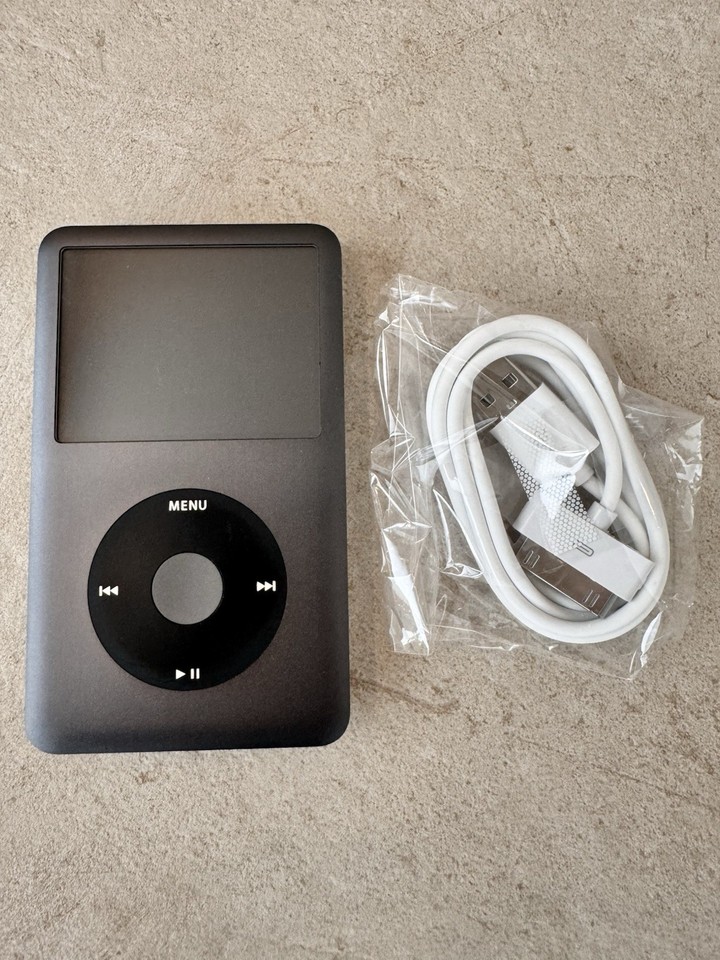 Apple iPod classic 7th Generation Black (160 GB) MC297J Excellent New ...
