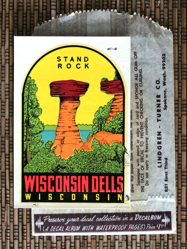 ORIGINAL VINTAGE TRAVEL DECAL WISCONSIN DELLS STAND ROCK AUTO LUGGAGE ...