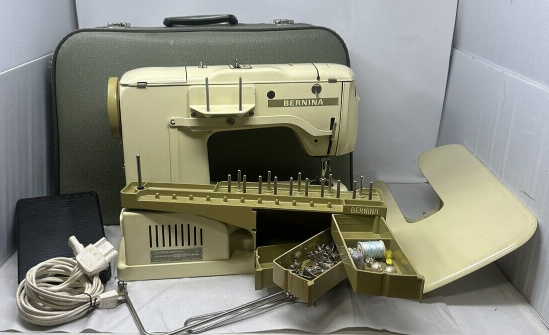 BERNINA 730 Record Sewing Machine W/ Case And Foot Pedal | eBay