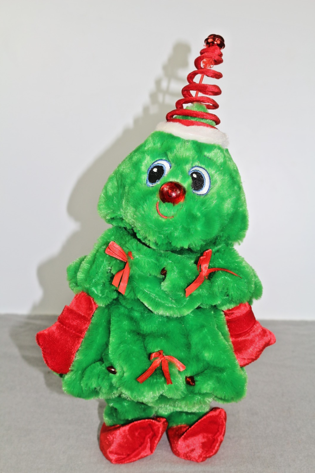 Dan Dee Collectors Choice Animated Christmas Tree 16" The Lights Up ...