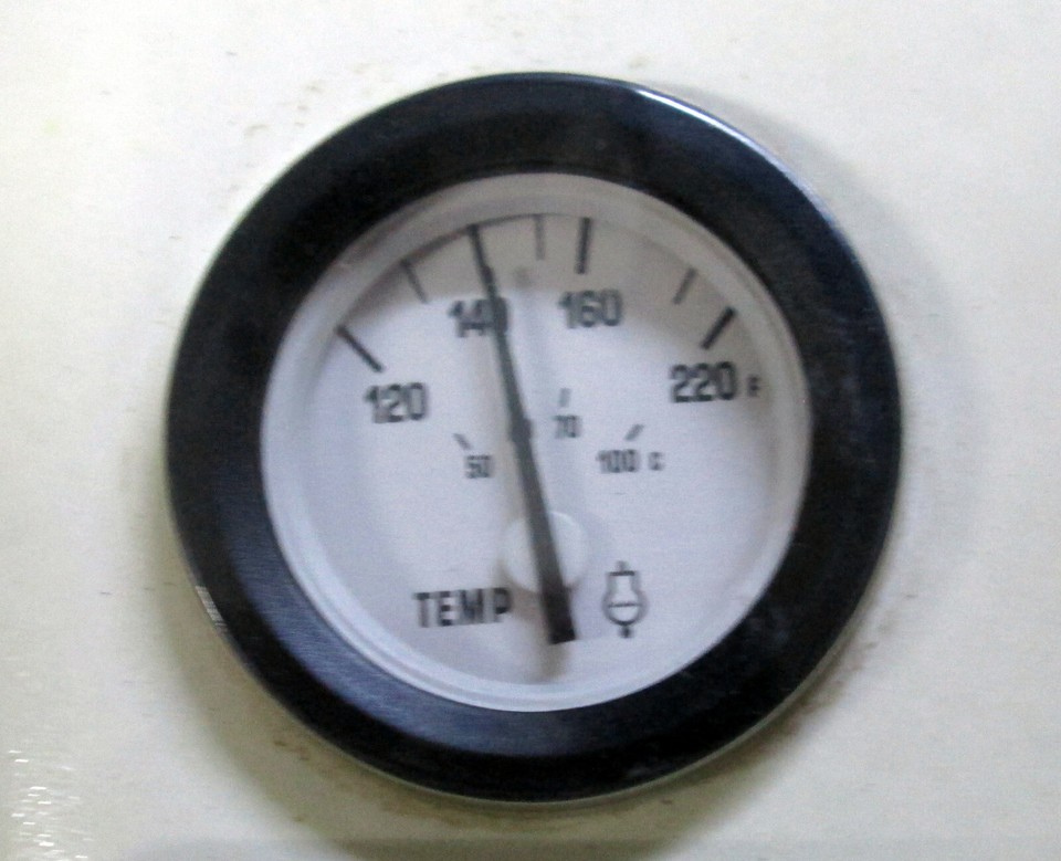 OMC Johnson Evinrude outboard 175618 Concept Water Temperature Gauge ...