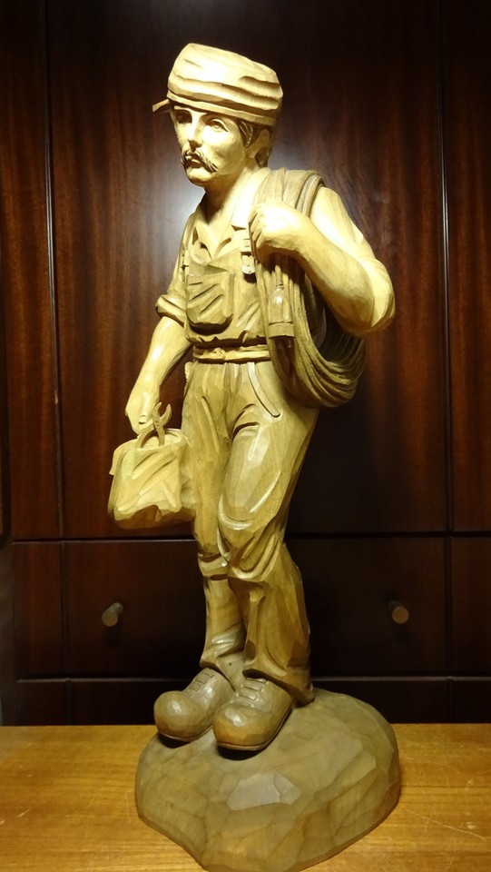 18" HAND CARVED WOOD ELECTRICIAN ELECTRICAL WORKER FIGURE SCULPTURE ...