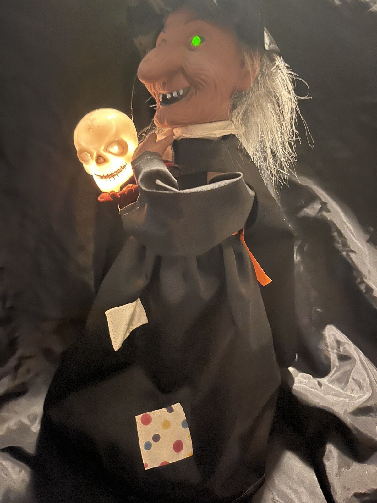 Halloween Animated Talking Witch Motion Lights Erie Sounds Skull 1995 ...