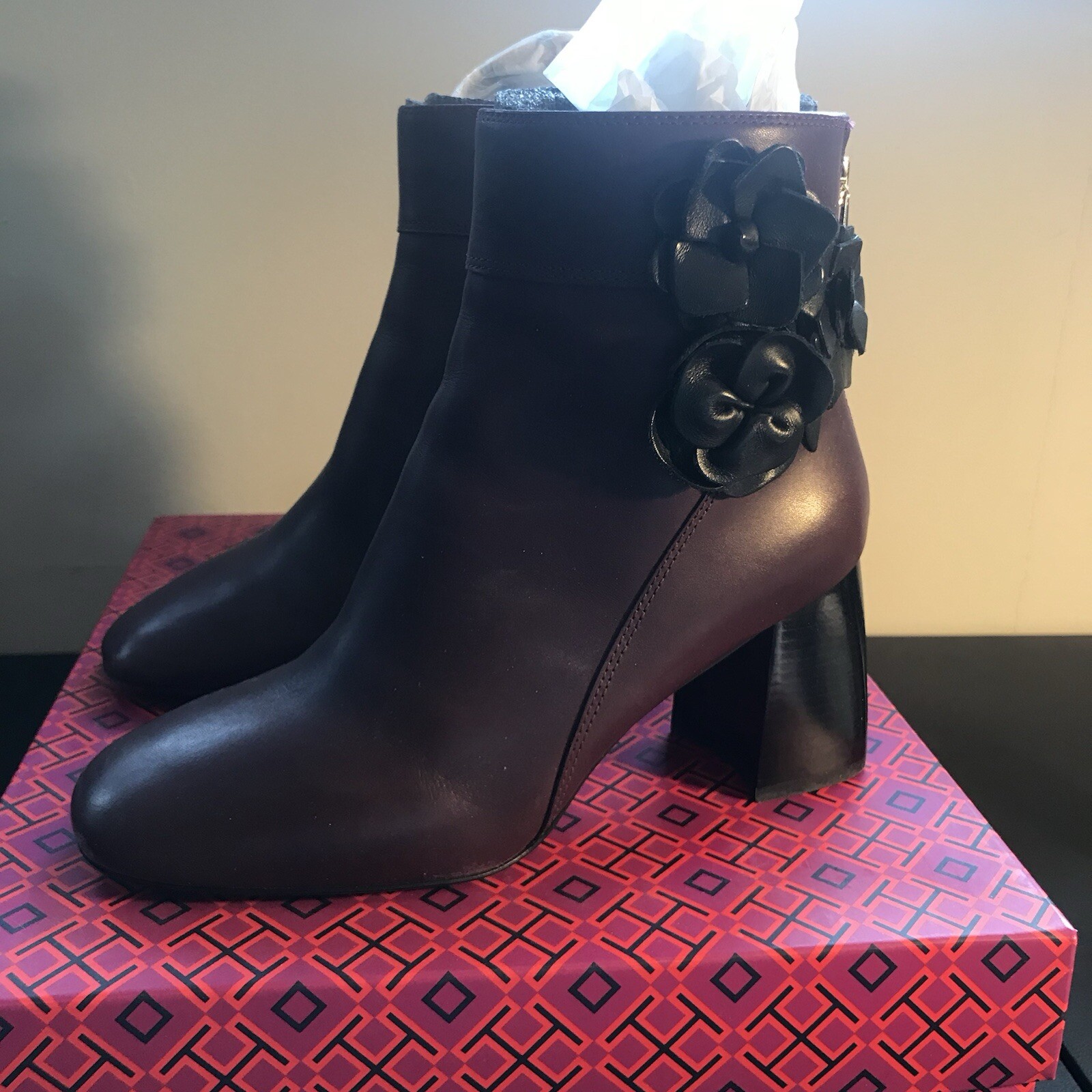 Rare Tory Burch Port Black Calf Leather Blossom Booti… - Gem