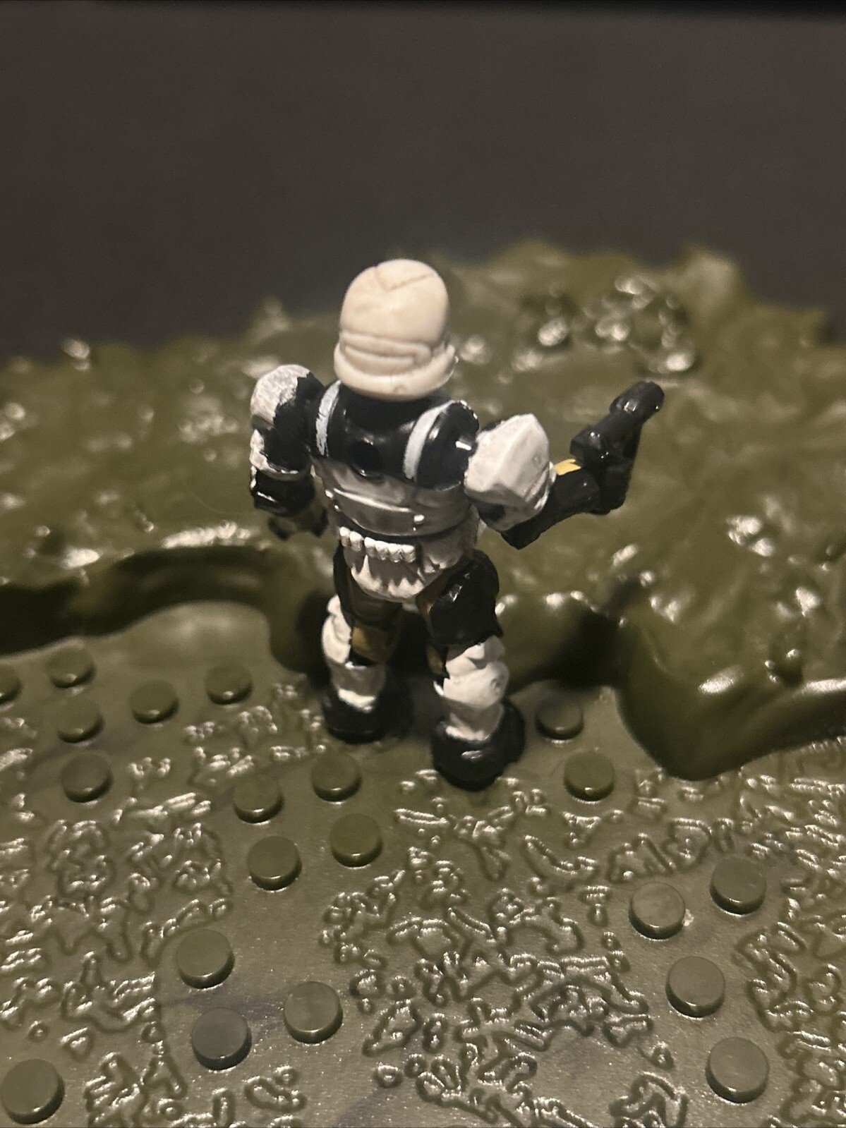 Halo Mega Bloks Construx Series 3 Minifigure Arctic UNSC Pilot A06071MM ...