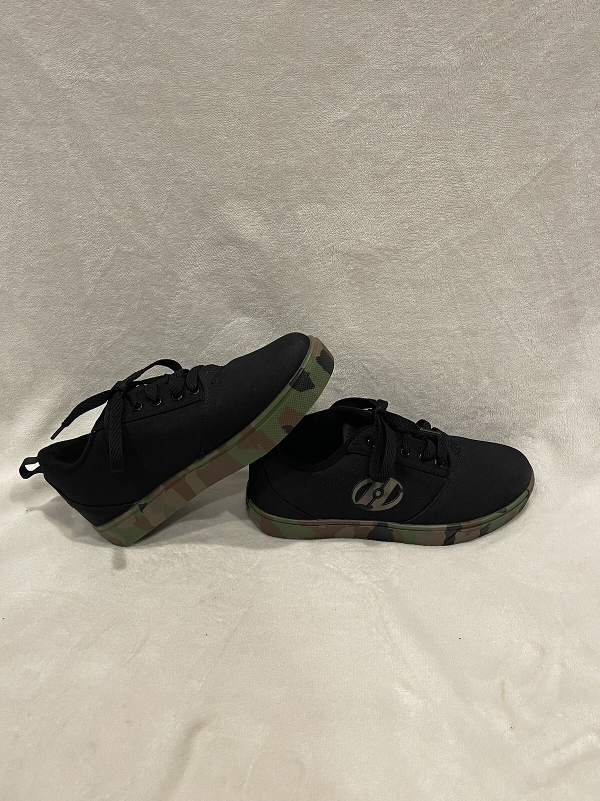 Heelys Racer 20, Black/Green Camo Skate Shoes Men's Size 7 - NWOT | eBay